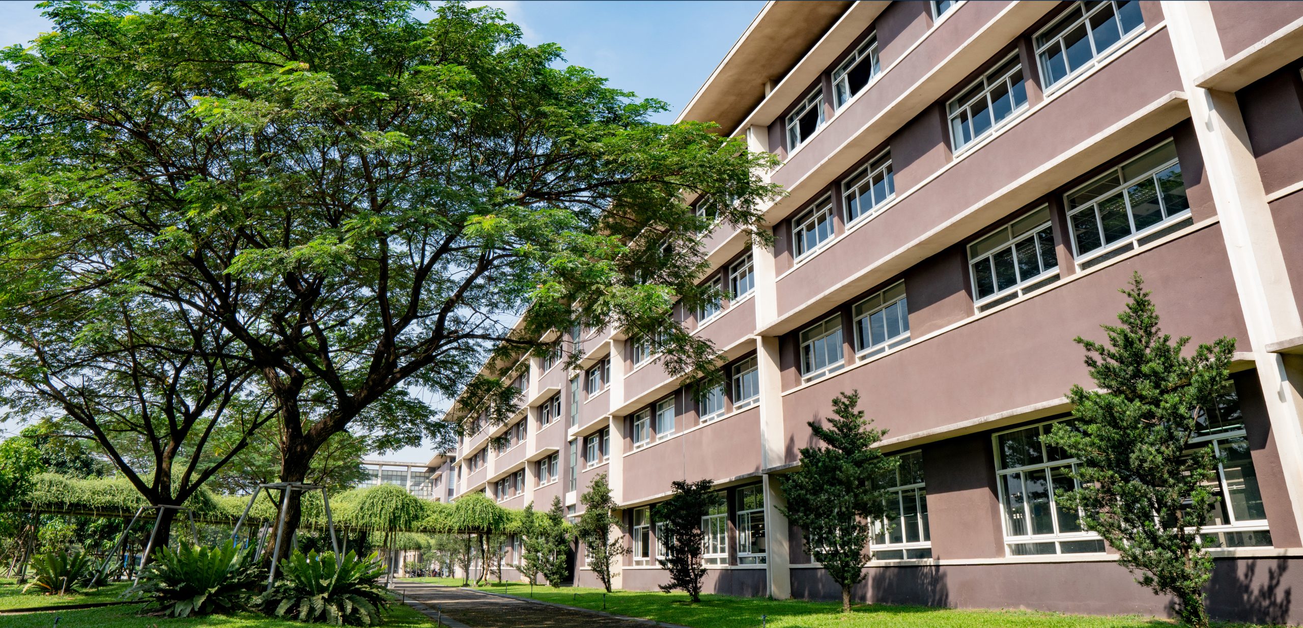 Mẫu poster và trình bày theo mẫu định dạng - EIUSC